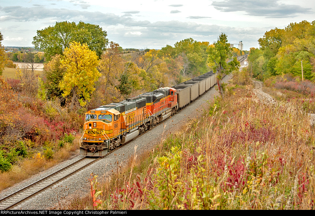 BNSF 9965 Leads E-KBBBKM0-83